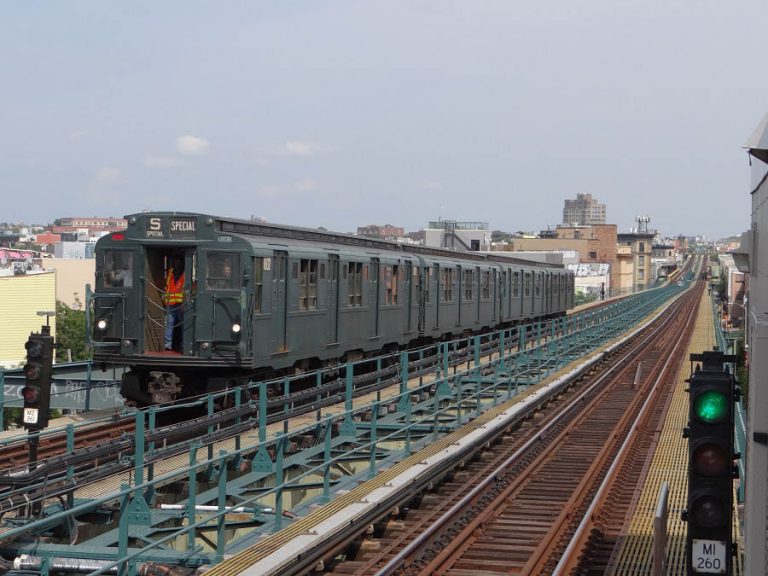Vintage NYC subway car excursion – Heritage Rail Alliance | North ...